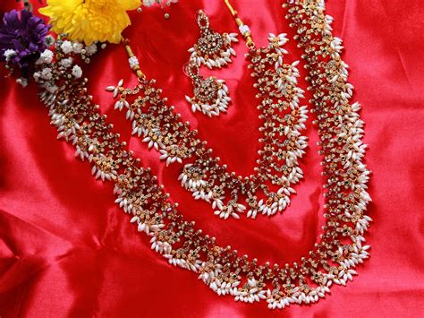 Golden Prutha Jewellery Set Lotusbliss