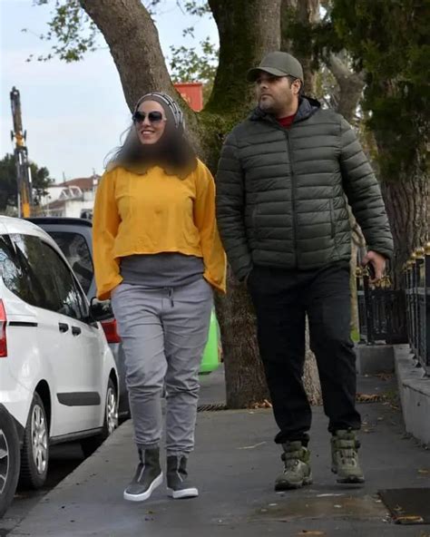 کولاک استایل بازیگر سریال برف بی صدا میبارد این عکس از هاله گرجی را عمرا دیده باشید