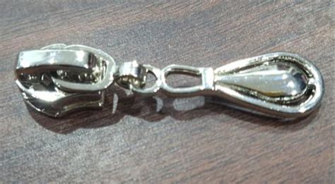 Silver Zinc Alloy Zipper Puller For Jacket At ₹ 4piece In Ludhiana