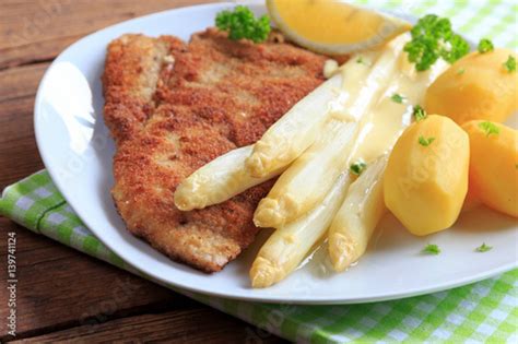 Wiener Schnitzel Mit Spargel Und Sauce Hollandaise Rezepte Suchen