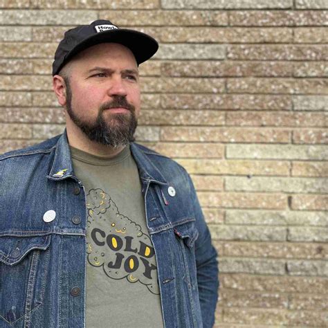 Premieres New Noise Magazine