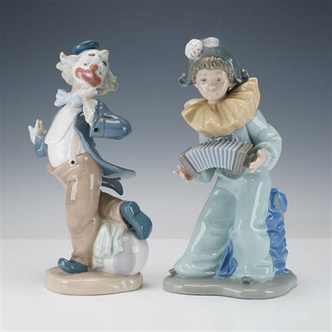 Sold At Auction 2pv Nao By Lladro Figurines Clown With Accordion And