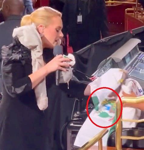 Vegas Myths Busted False Adele Residency Flags Totokoreans