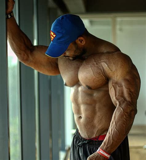 Indian Mega Hunk Juber Shaikh World Wide Bodybuilders