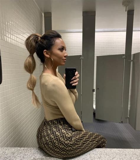 Kate Abdo R Jerkoffukcelebs