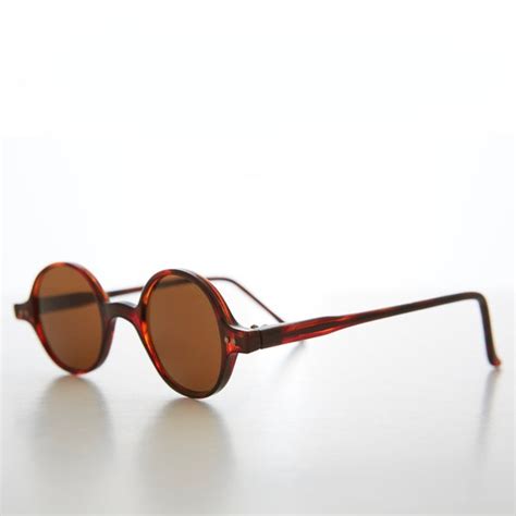 Small Round Spectacle Gem