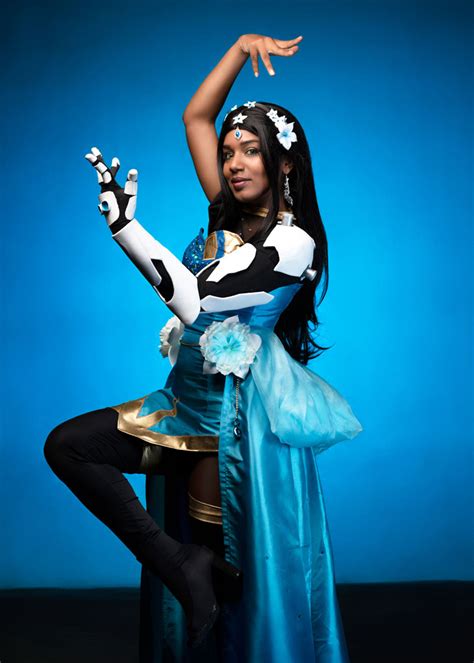 Black People Cosplaying As White Characters