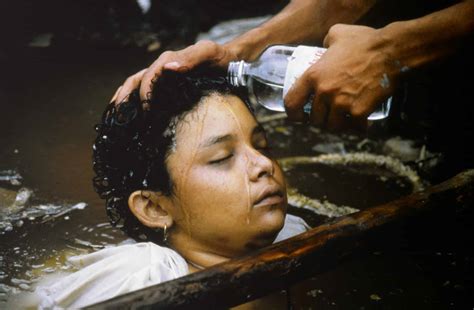 A Volcanic Death — The Tragic Story Of 13 Year Old Omayra Sánchez By