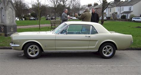 Sauterne Gold 1966 Ford Mustang Hardtop