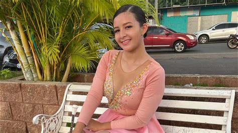 🌷alexandra Espinoza 🌷tiburones Music Band 🦈 Youtube