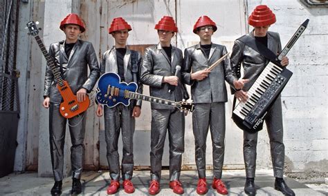 Eastwood Guitars Recreates Devo Be Stiff” Bass Guitar No Treble