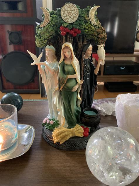 Wiccan Goddesses Statues Lilith Inanna Ishtar Astarothn Sumerian