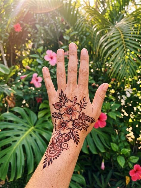 25 Stunning Floral Henna Designs For Hands And Wrists