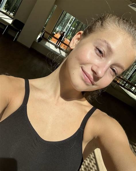 василиса кагановская Vasilisa Kaganovskaia Figure Skater Beautiful