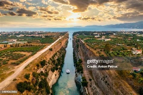 Corinthian Isthmus Photos Et Images De Collection Getty Images