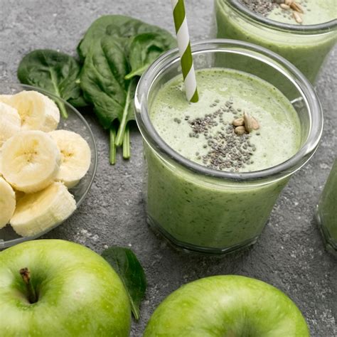 Premium Photo Spinach And Green Apple Smoothie