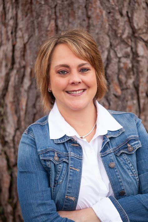 Julia Wallner Era Real Solutions Updated August 2024 Contact