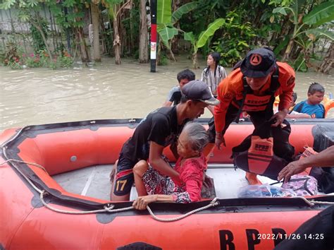 Luapan Kali Pacal Ribuan Keluarga Terdampak Berita Nasional Indonesia
