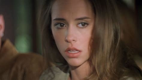 How Jennifer Love Hewitts Julie Is In The I Know What You Did Last