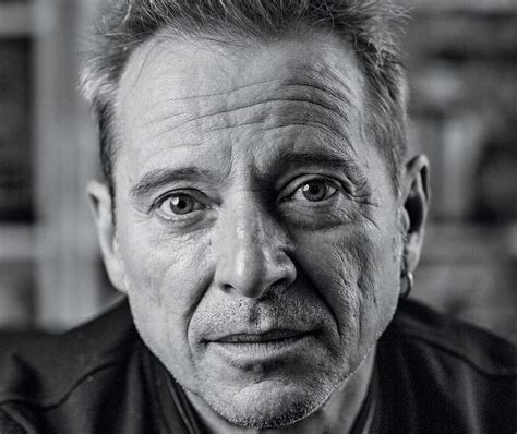 Portrait Caryl Férey Le Rêve Animal Comme Inspiration Pour Le Polar