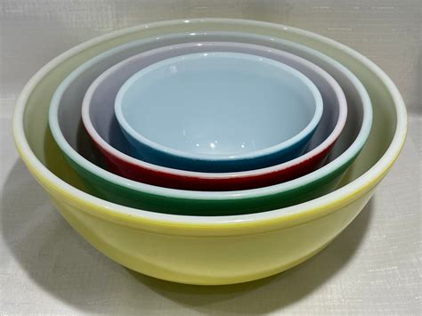 Vintage 1960s Pyrex Primary Colors Nesting Mixing Bowls Complete Set Of