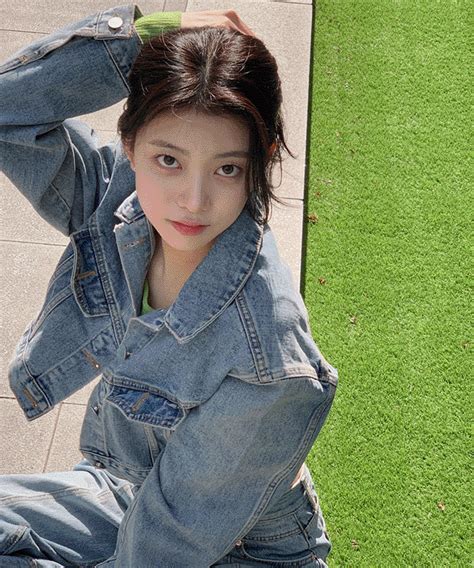 예모마일 스텔라 크롭 청자켓