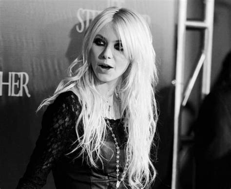 Pin De Andrew Elliott Em The Pretty Reckless