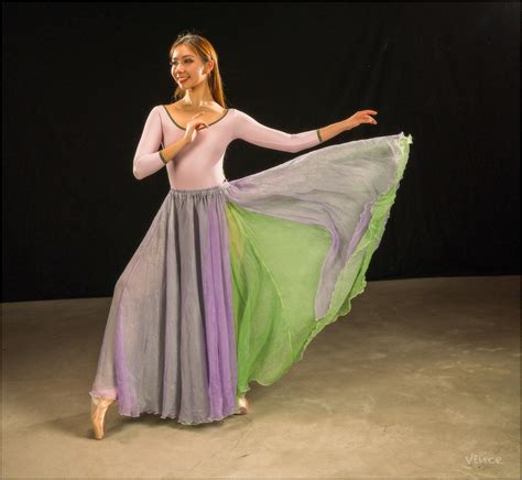 Lily Dancer 2024 07 27 Photo Sharing Network