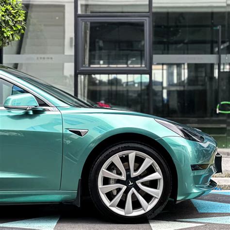 Gloss Liquid Metallic Peacock Green Vinyl Wrap Pet Liner Wrapteck