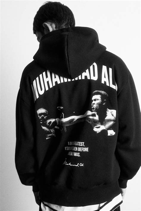 Pull And Bear Muhammad Ali Yazılı Ve Kapüşonlu Sweatshirt Fiyatı