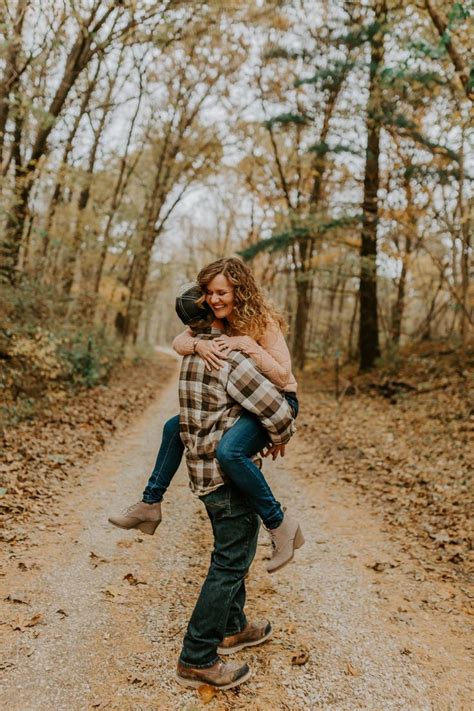 Outdoor Fall Couples Session Fall Photo Shoot Outfits Fall Couple