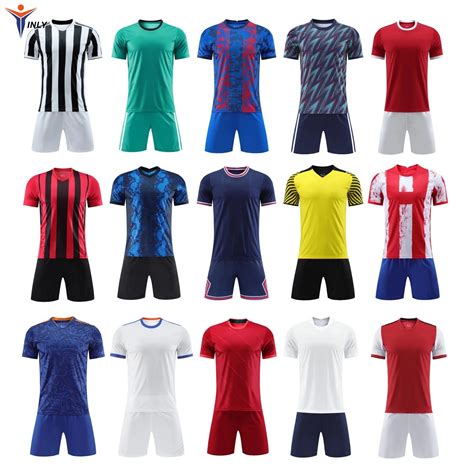 2024 Wholesale Soccer Team Jersey Uniform Set Custom Club Logo Football