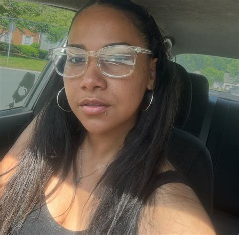 Estefany Espinal Added A New Photo Estefany Espinal