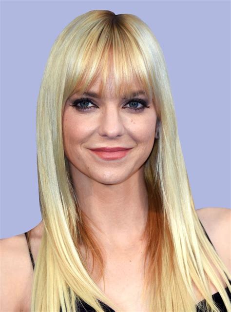 You Wont Believe What Anna Faris Wore To Officiate Her First Wedding