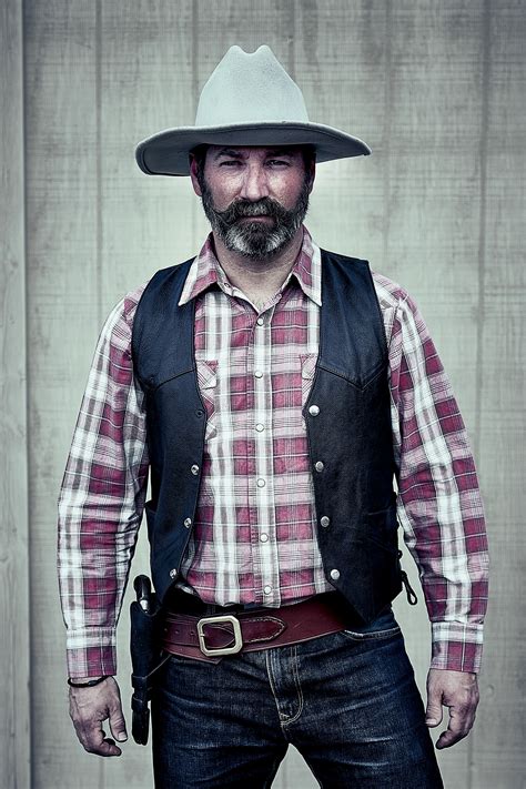 Jonah Salloway Realtor Taos Nm