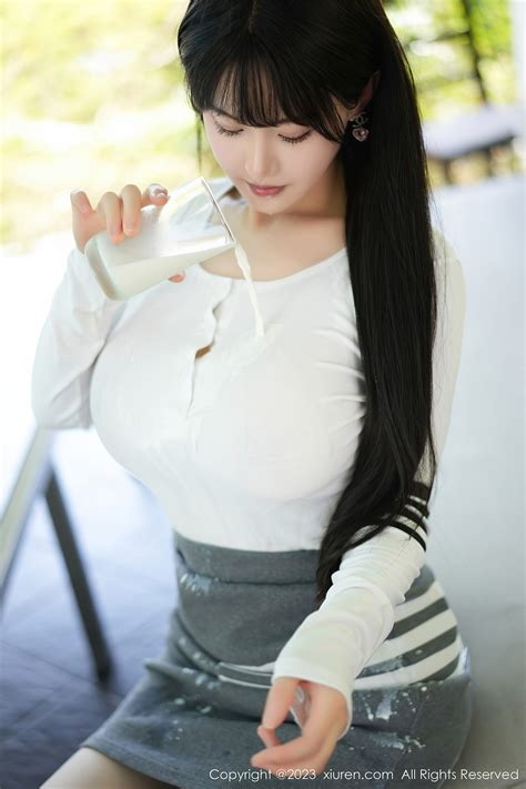 Xiuren Hideto No6673 Zhu Keer Flora 짧은 치마 아름다운 엉덩이 V2ph
