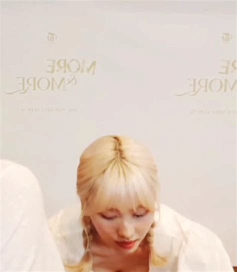 Momo 🍈🍈 R Twicensfw