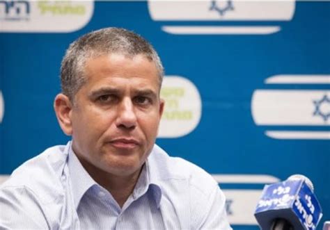 מגל חשף בתכניתו ברדיו בצלאל סמוטריץ התקשר וצרח עליי כיכר השבת