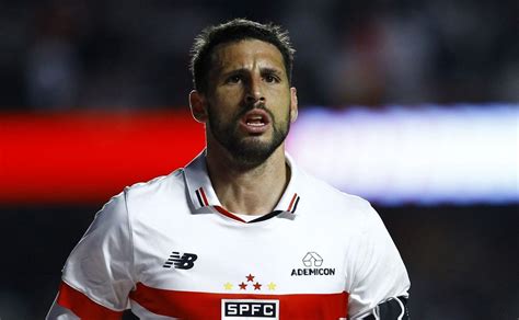 Calleri Manda Recado Para James Rodríguez No São Paulo