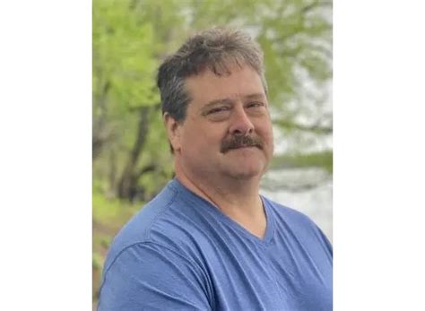 Robert T St Onge Obituary 2024 Windsor Ct Samsel And Carmon