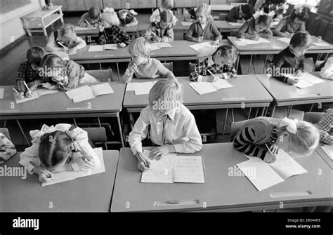 Archival Photo 1985 Lesson In The Zero Class Of The 45th Secondary School In Riga There Are