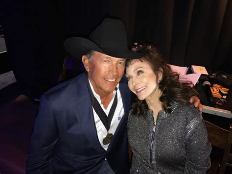 George Strait Measurements Bio Height Weight Shoe And Bra Size