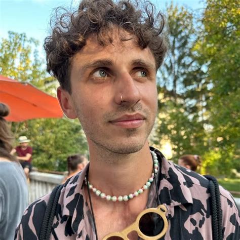 Liviu Dc Liviu Dc • Threads Say More