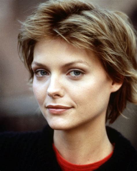 Michelle Pfeiffer Beautiful Close Up Short Hair 8x10 Photo Photographs