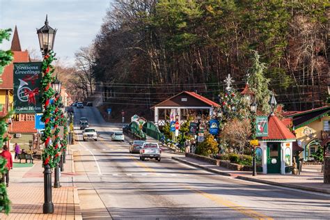 Celebrating Christmas In Helen Ga Blue Creek Cabins