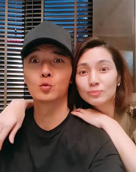 Zhang Danfeng Made His First Appearance After The Divorce He Was In A Good Mood To Promote The