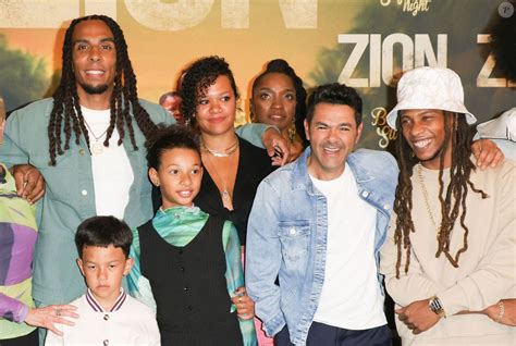 Photo Nelson Foix Jamel Debbouze Et Sloan Descombes Au Photocall De La Première Du Film Zion