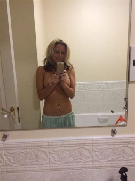 Suzanne Collins Fappening 2019 Leaked Photos The Fappening