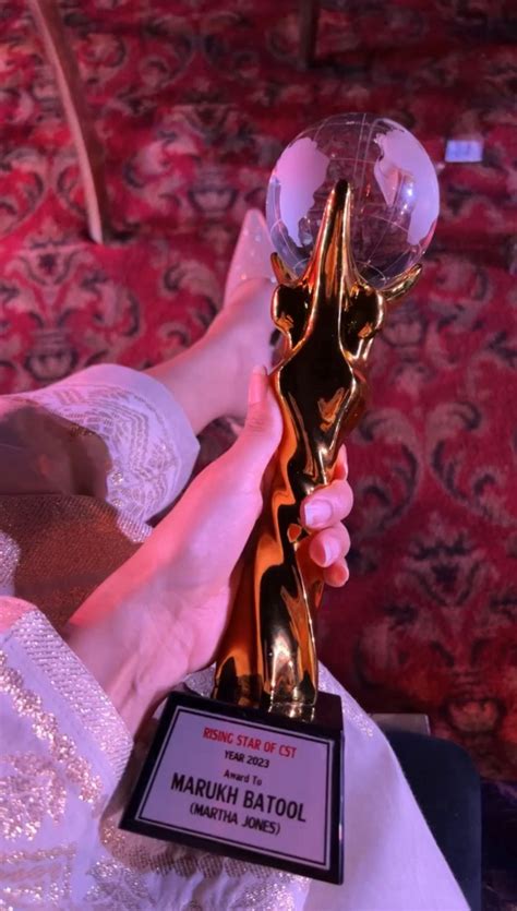 Risingstar Grateful Xpertdigiawards Mahrukh Batool 16 Comments