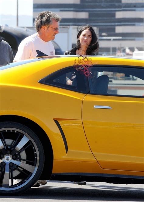 Megan Fox And Bumblebee Are To Get New Looks In Transformer 3images